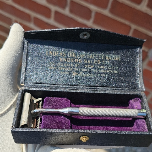 Enders Dollar Safety Razor | Grooming | Vintage Enders Dollar Safety ...